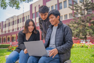 Todo lo que debes saber sobre Beca Permanencia 2025, que garantiza la continuidad de 8000 ...